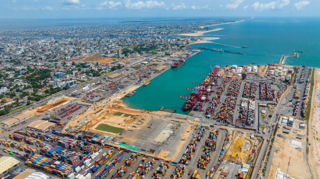 EXTENSION DU BASSIN PORTUAIRE OUEST DU PORT DE COTONOU - Tanger Med ...